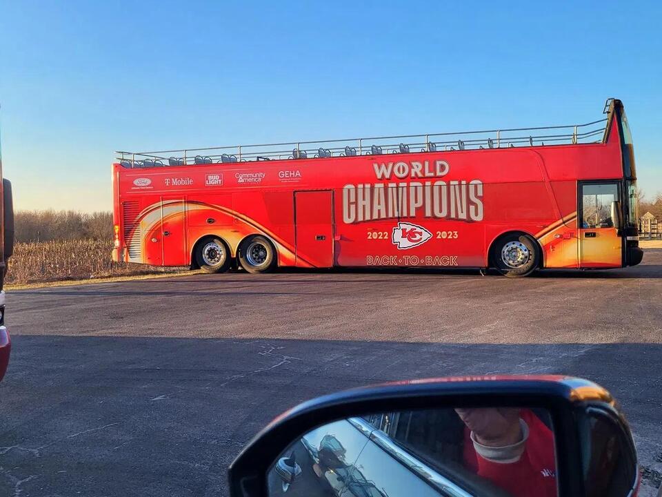 Kansas City Chiefs championship parade buses spotted in Macon