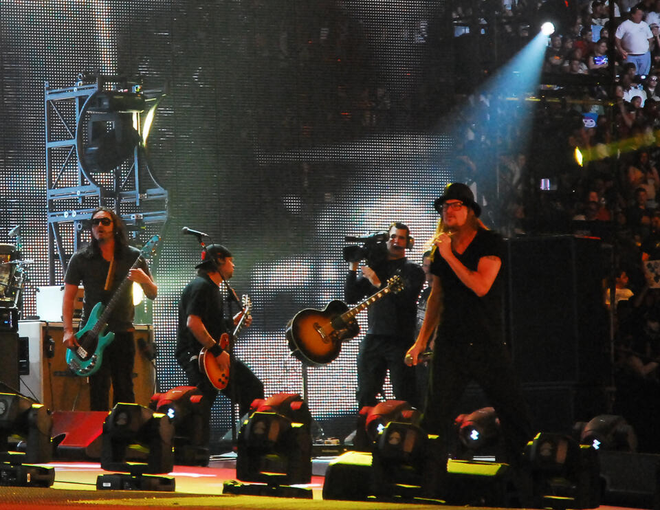 Jelly Roll Fans Say They’re “Disappointed” After He Joins Kid Rock’s ...