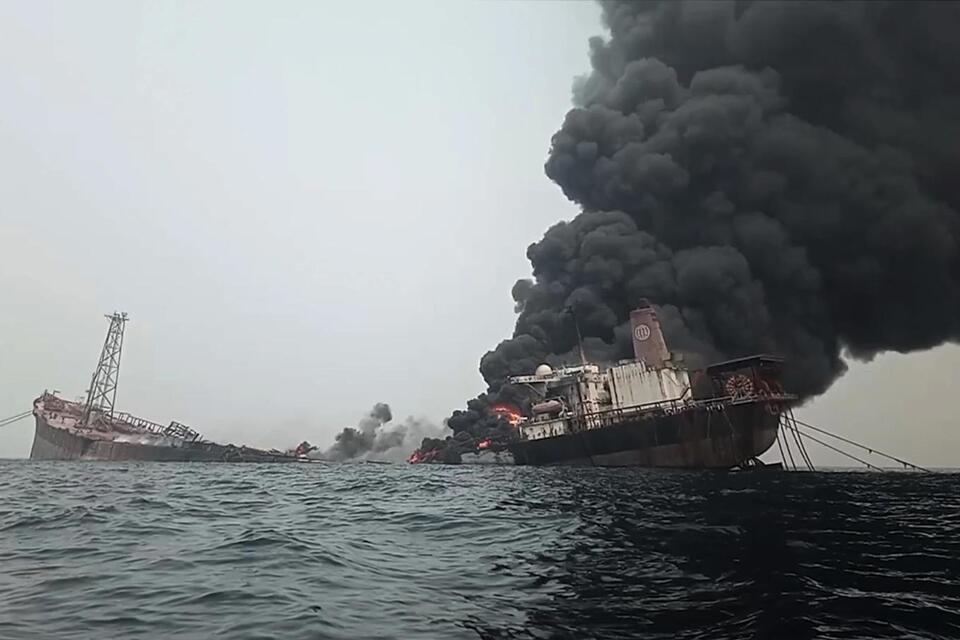 Deadly explosion off Nigeria points to threat posed by aging oil ships ...