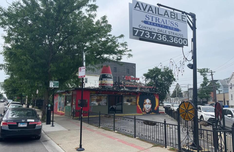 Former 90 Miles Cuban Cafe Spot In Logan Square Is For Sale — Could ...