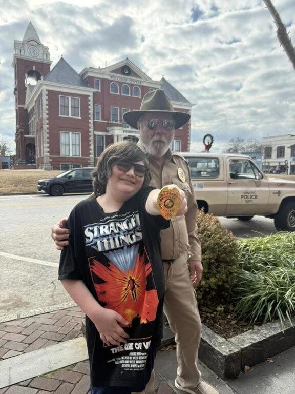 Jackson businesses give ‘Stranger Things’ fan unique gift - NewsBreak