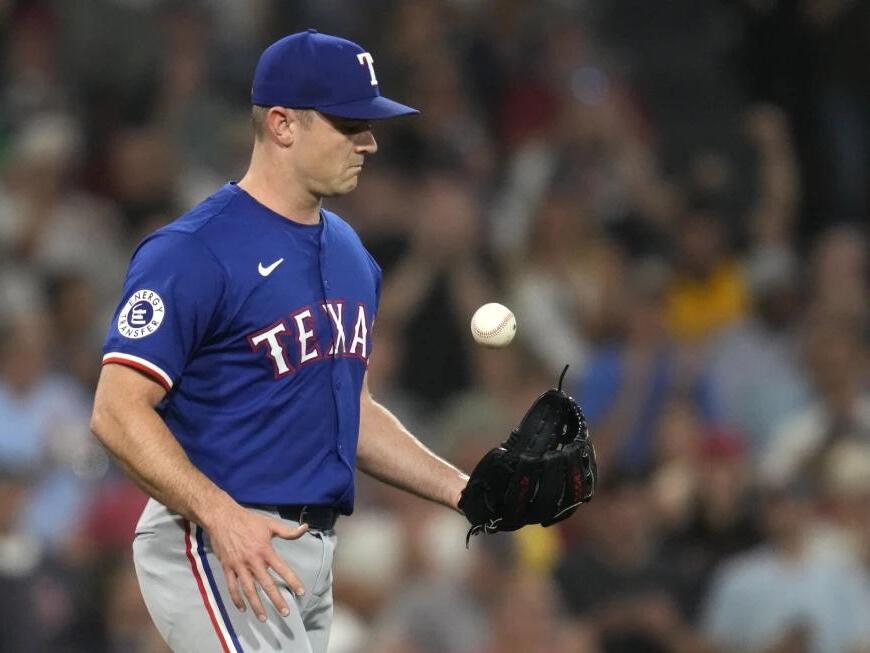 Rangers RHP David Robertson passes former teammate Mariano Rivera in ...