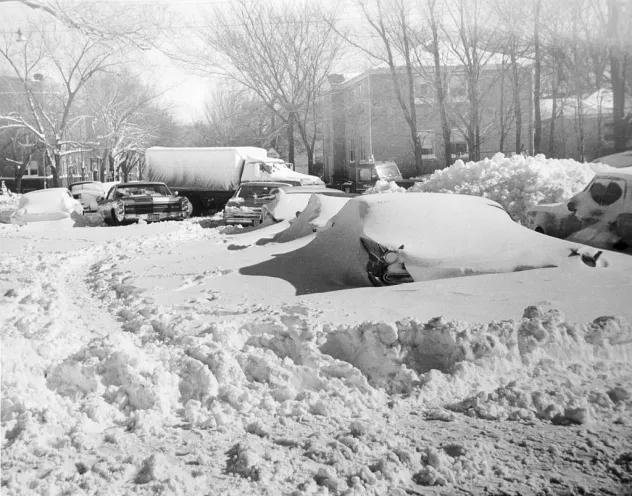 Potentially historic blizzard in Chicago met with flurry of emotions ...