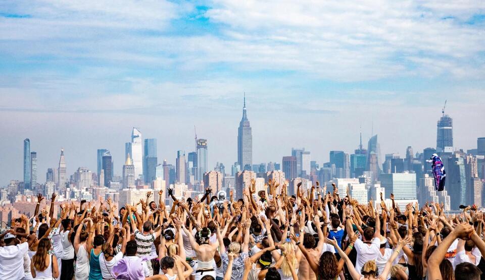 Daybreaker Taps Sweatpals for Event Tech as ‘Daylife’ Movement Gains ...