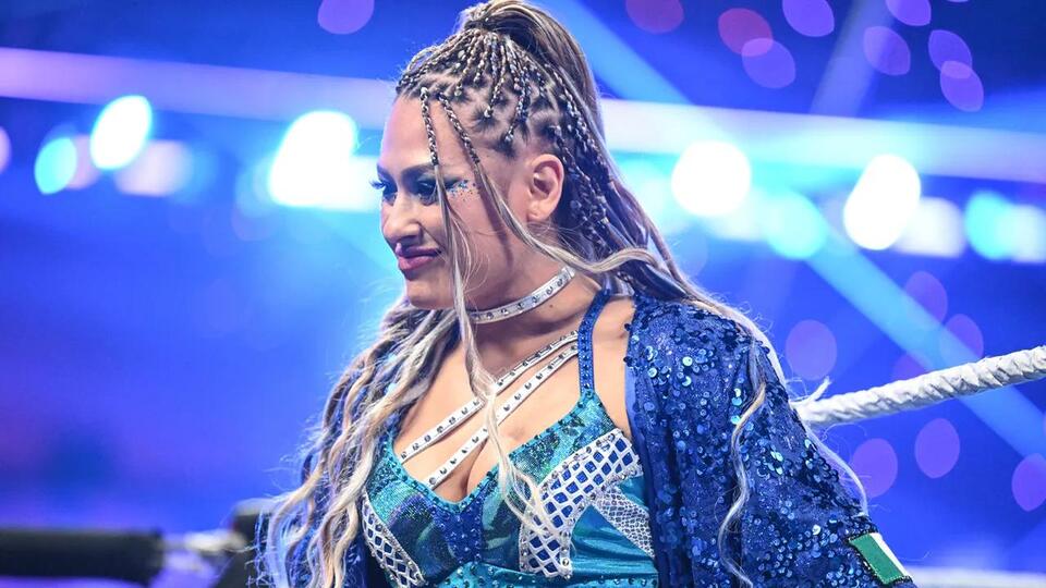 WWE Star Giulia Reveals Dramatic New Look (Photo) - NewsBreak