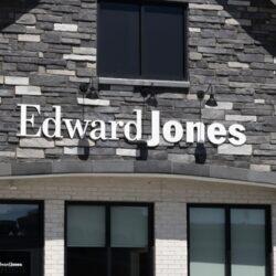 FDIC approves Edward Jones Bank - NewsBreak