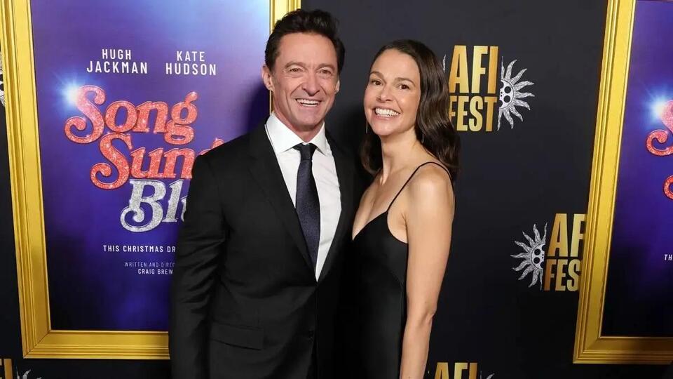 Hugh Jackman Made a Statement With Sutton Foster Appearance — Source ...