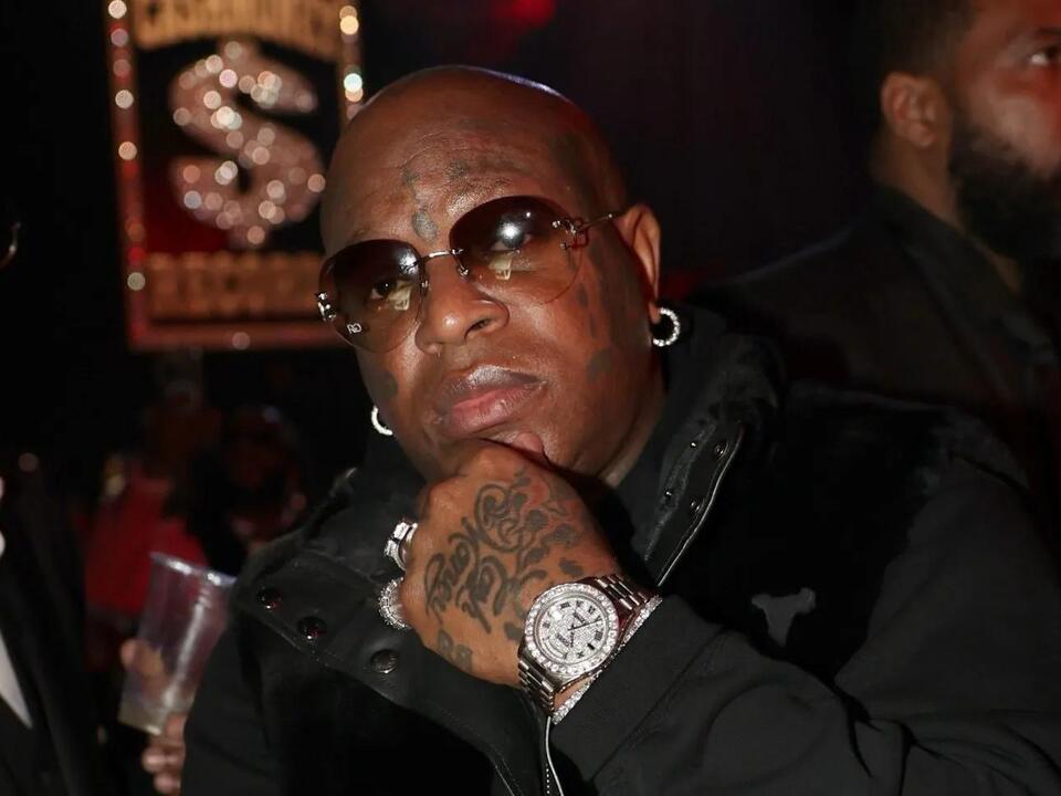 Chile! Social Media Speculates If Birdman Was The Speaker Giving ...