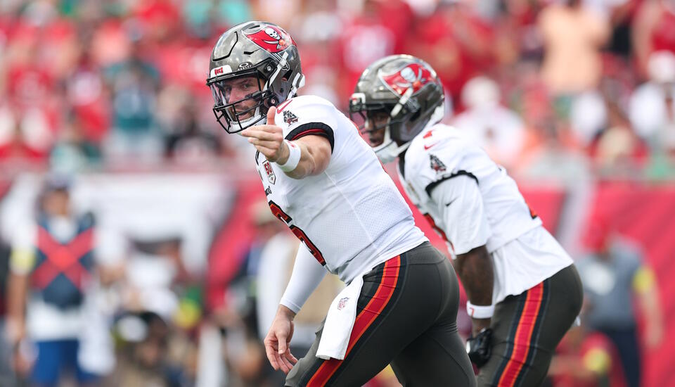 Baker Mayfield Must Fix One Flaw to Outduel Matthew Stafford - NewsBreak