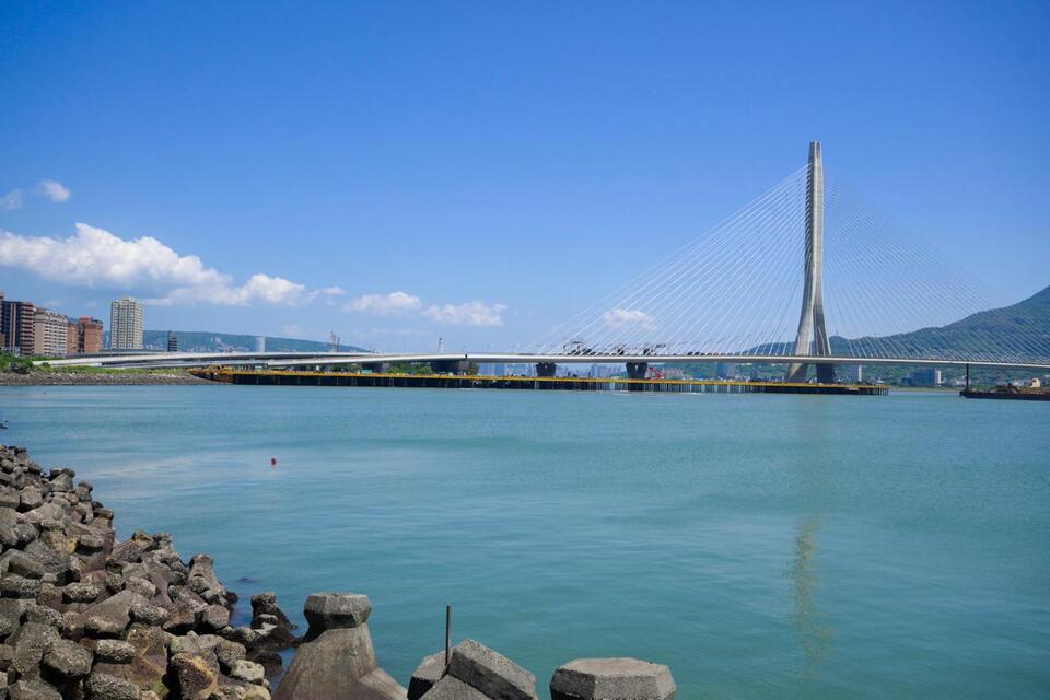 New Iconic Landmark Danjiang Bridge Opened to Redefine Taiwan - NewsBreak