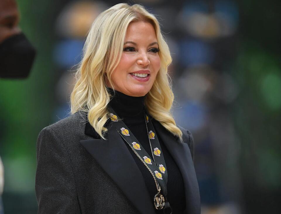 Jesse Buss on Jeanie Buss reorganizing Lakers' front office: 'She's ...