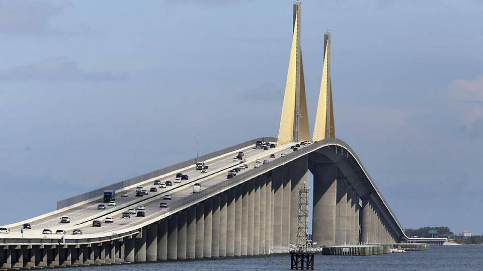 SunPass FDOT says no more cash for toll on Skyway Bridge - NewsBreak