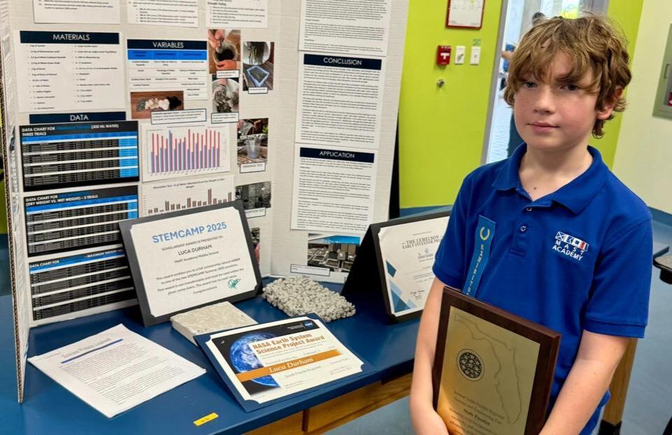 A sidewalk that sips water? One middle schooler makes a new concrete ...