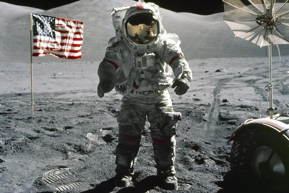 This unsealed Apollo 17 photo is the 'most significant' new UAP release ...