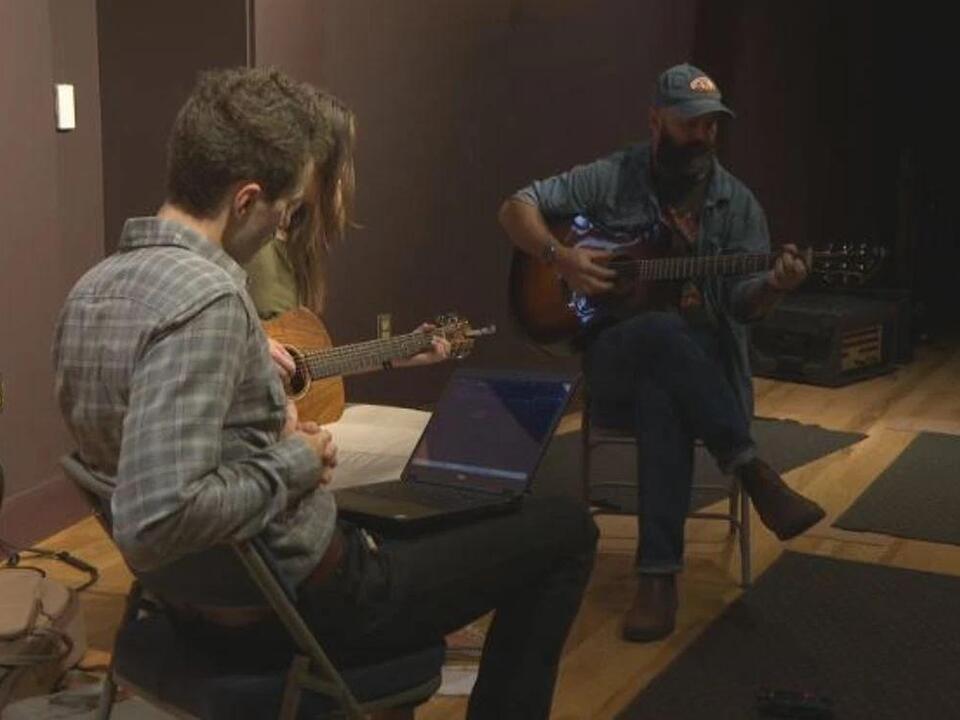 Session's Hotel to host live performance of new song by local artists