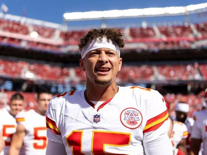 DeAndre Hopkins' four-word Patrick Mahomes post resurfaces after Kansas ...