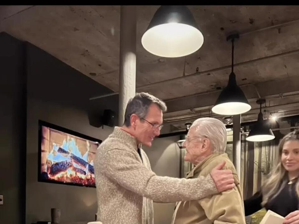 'Boy Meets World' cast reunites to celebrate William Daniels' 96th birthday 'Boy Meets World' cast reunites to celebrate William Daniels' 96th birthday