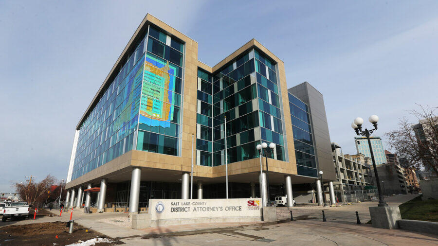 Police believe convicted serial killer is responsible for 1998 murder ...