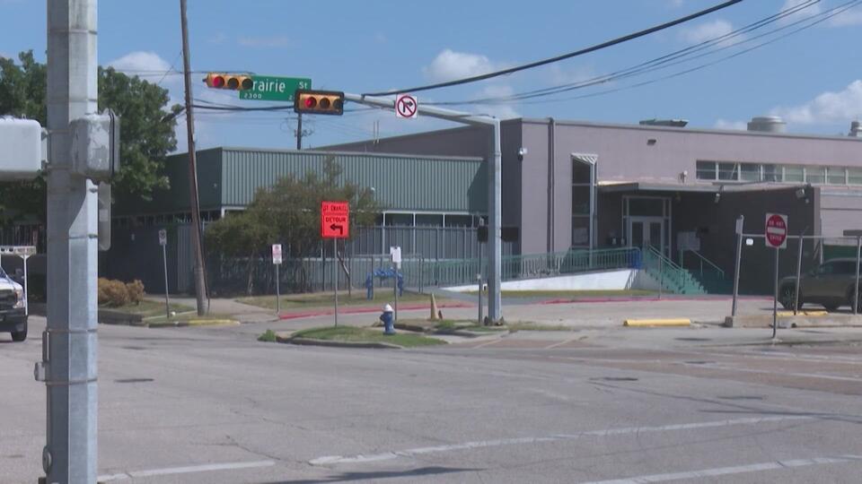 Houston City Council greenlights $16 million purchase for homeless ...