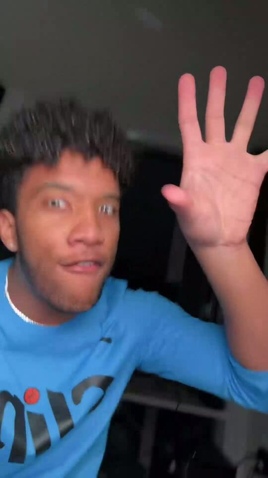 Apple Advertises Features That You Cant Use On Your Apple Device