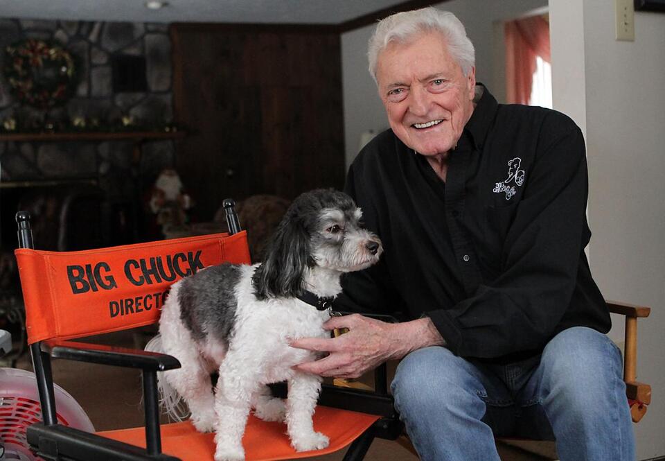 Cleveland TV legend ‘Big Chuck’ Schodowski dead at 90 - NewsBreak