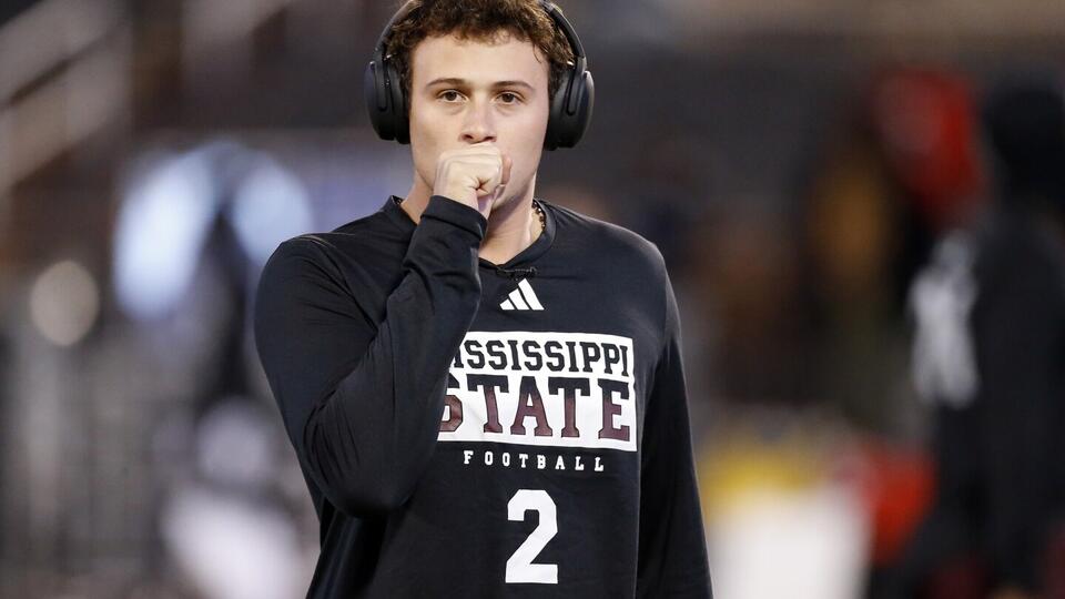 QB Will Rogers says he intends to stay at Washington after coaching ...