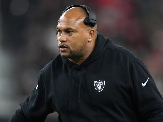 Las Vegas Raiders 2024 record predictions from NFL analysts