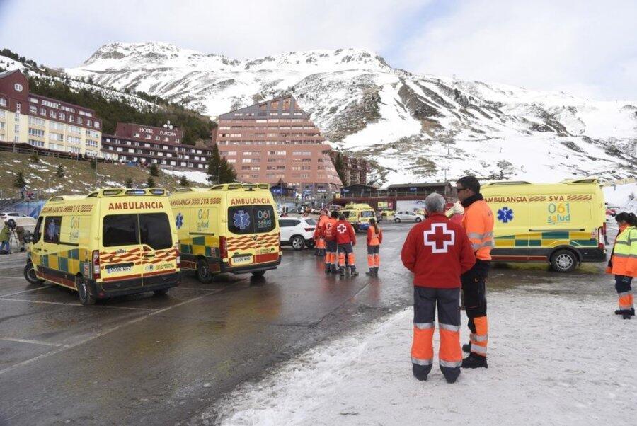 Serious injuries, no fatalities after Spanish resort ski lift collapse ...