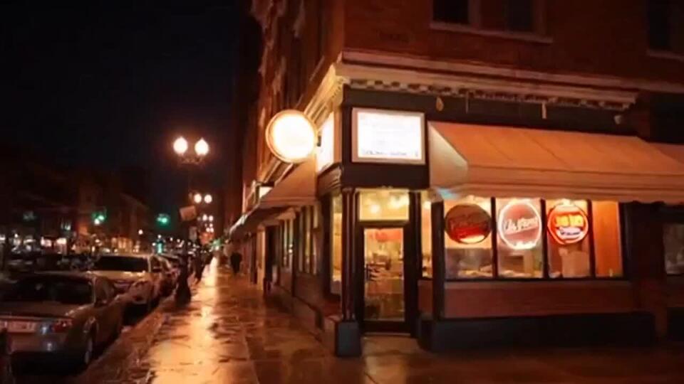 After Midnight on Penn Street: D’ La Para Pica Pollo Lights Up Reading ...