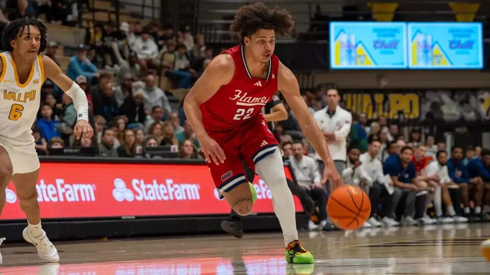 UIC’s Javon Jackson Named Missouri Valley Conference Newcomer of the ...