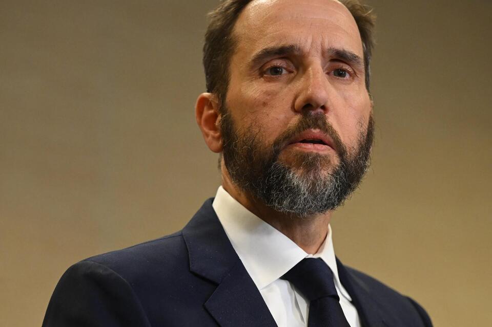 Trump calls judge ‘the most evil person’ as she releases 1,889 heavily ...