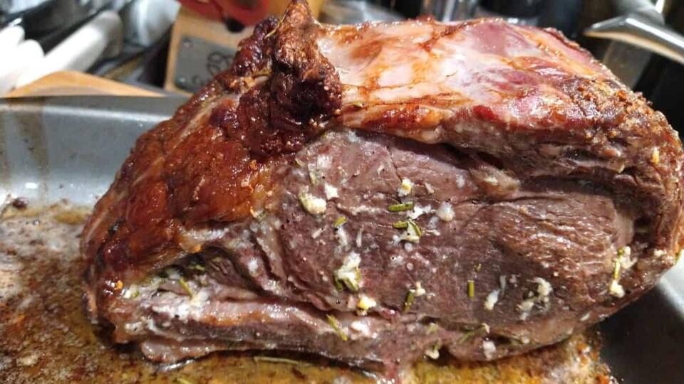 The One Step You Shouldn't Skip When You Cooking Christmas Prime Rib ...