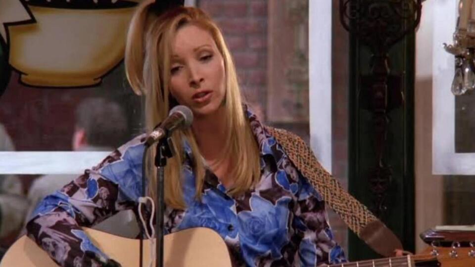 19 Reasons Phoebe Buffay from F.R.I.E.N.D.S is one of the weirdest characters across sitcoms ...