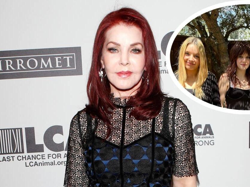 Priscilla Presley Poses With All Three Granddaughters In Twins ...