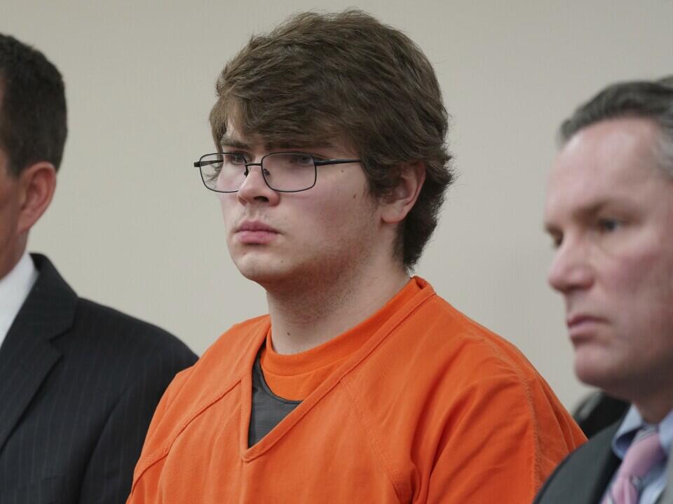 Buffalo mass shooting gunman wants federal case dismissed, death ...