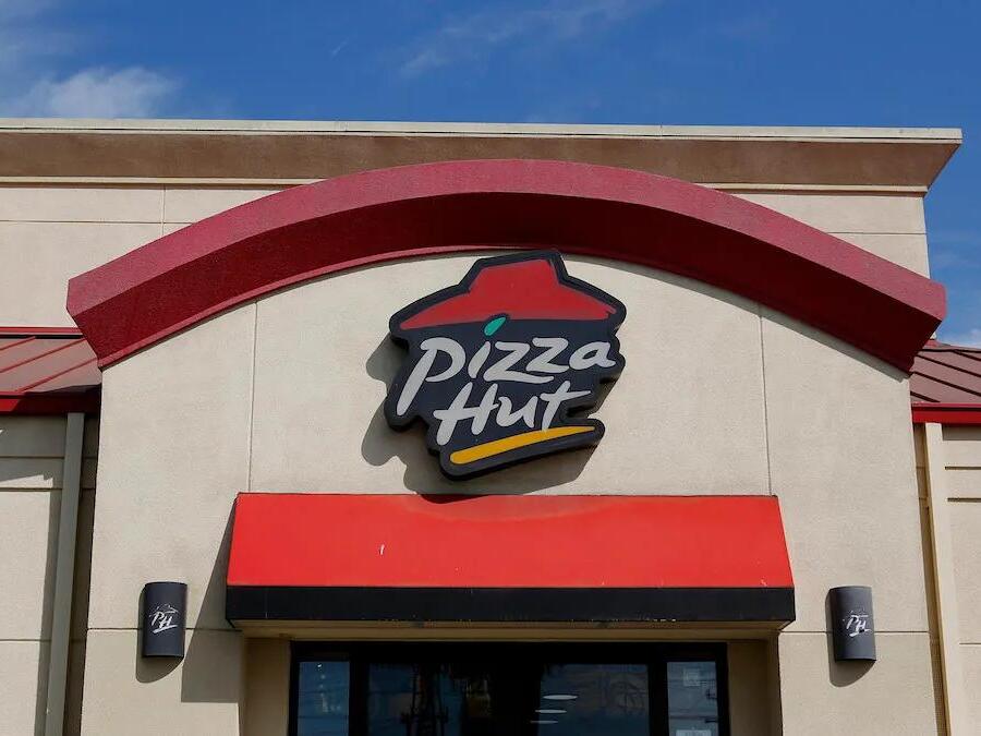 The Food Guy tries Pizza Hut's new ‘Chicago Tavern-Style' pizza. Here's ...