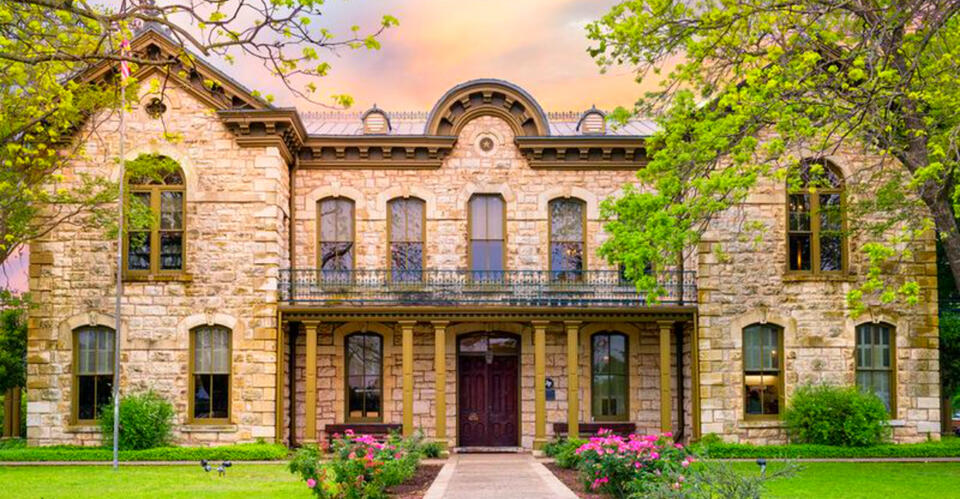 10 Underrated Southern Cities With Beautiful, Walkable Historic ...