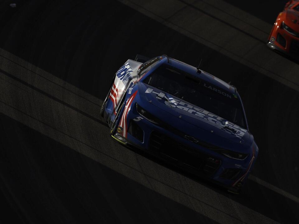 UPDATE: Car Chief Ejected from No. 5 Team, Larson Serving Pass-Through ...