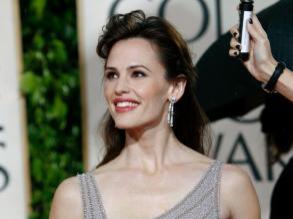 Jennifer Garner Can’t Stop Crying Over Daughter Violet’s High School ...