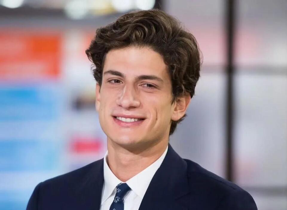JFK’s Grandson Jack Schlossberg Declares Congressional Candidacy ...
