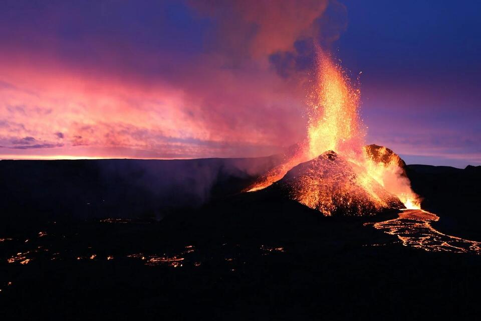 Why Do Volcanoes Erupt? The Fiery Science Beneath Earth’s Surface ...