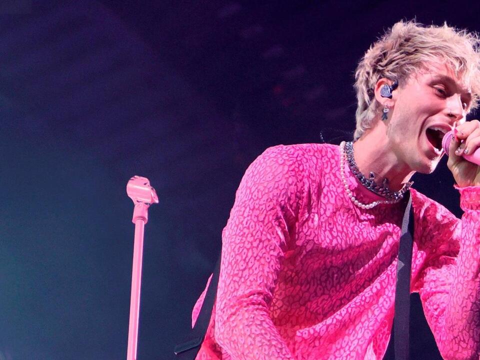 Machine Gun Kelly, Kenny Chesney to Perform at 2023 Houston Rodeo