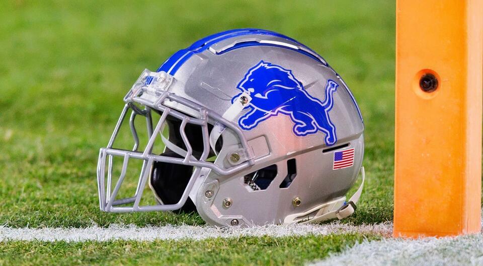 Detroit Legend & Four-Time Pro Bowler Shocks Everyone By Coming Out Of ...