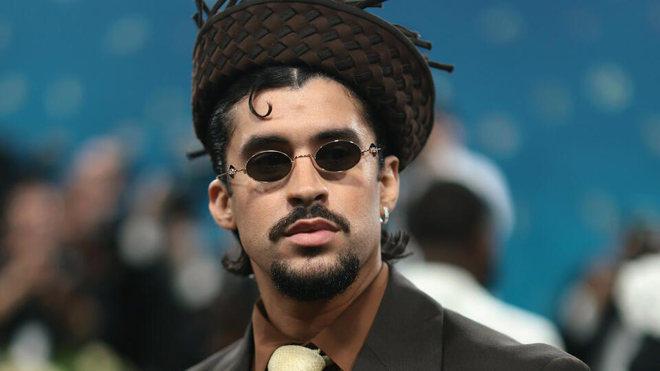 Bad Bunny Sets the Tone for His Super Bowl Halftime Show With New Apple ...