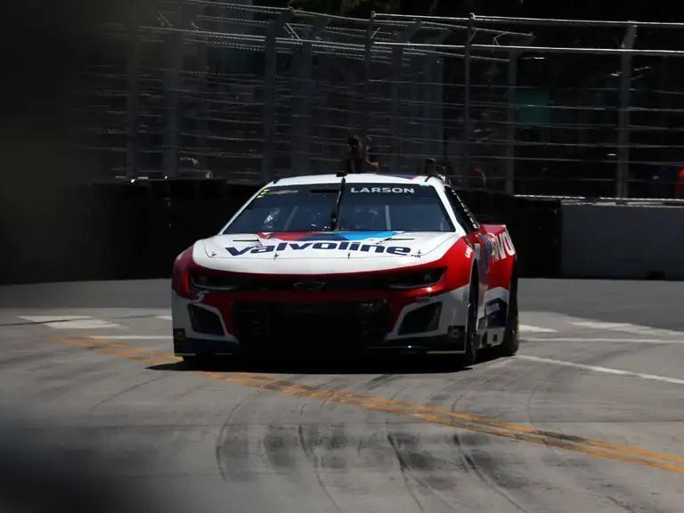 Kyle Larson Defeats Ty Gibbs, Shane Van Gisbergen for Cup Pole at Chicago Kyle Larson Defeats Ty Gibbs, Shane Van Gisbergen for Cup Pole at Chicago