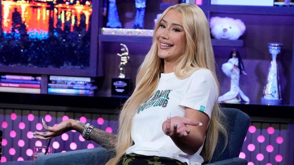 Iggy Azalea Threatens Neon Over Debt Repayment - NewsBreak