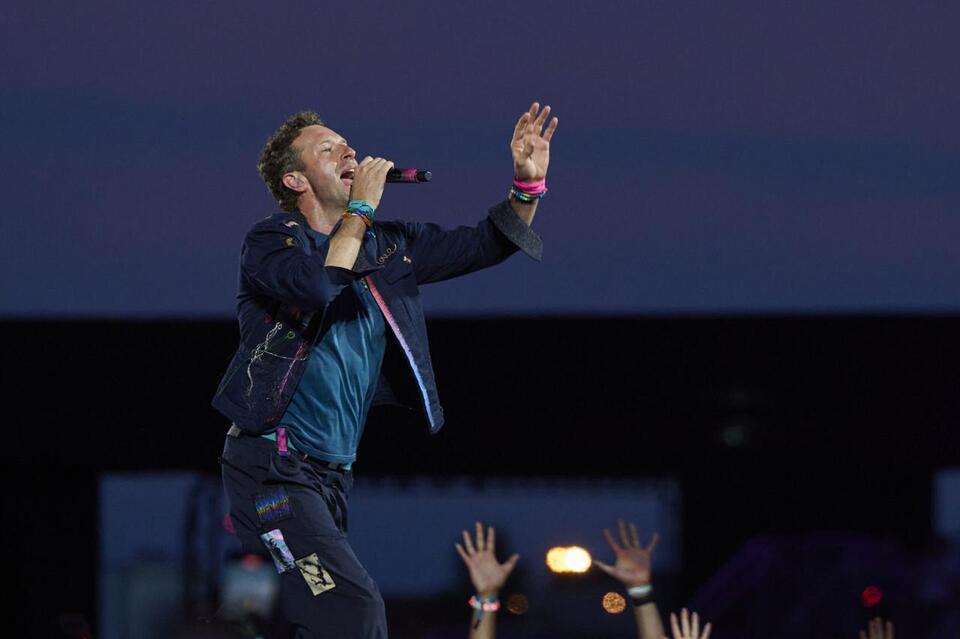 Astronomer CEO Caught on Coldplay Kiss Cam Is Reportedly Known for ...