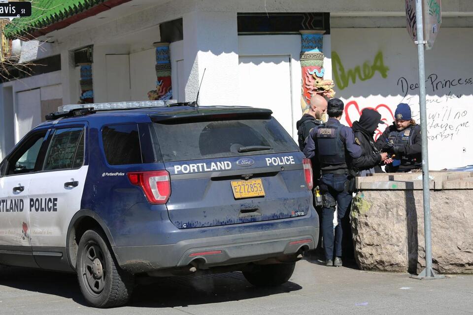 Police make arrests, seize gun and drugs during latest downtown ...