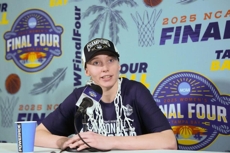 Paige Bueckers vs. Caitlin Clark Net Worth: Which Basketball Star Is ...
