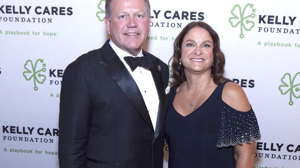 Inside the Strange Divorce Filing of Ex LSU Coach Brian Kelly and Wife ...